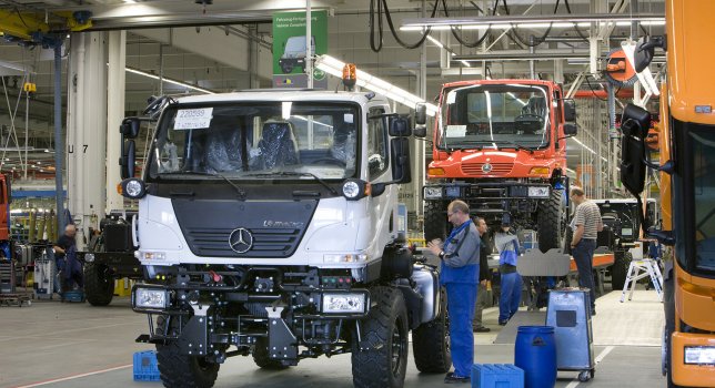Mercedes-Benz Unimog se ve Wörthu vyrábí již 20 let | Agroportal24h.cz