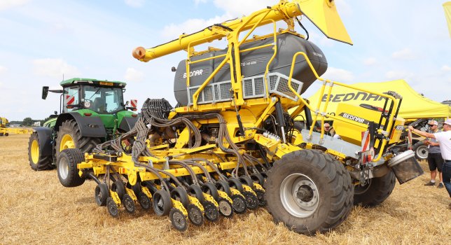 Nový secí stroj BEDNAR DIRECTO NO určený pro přímé setí | Agroportal24h.cz